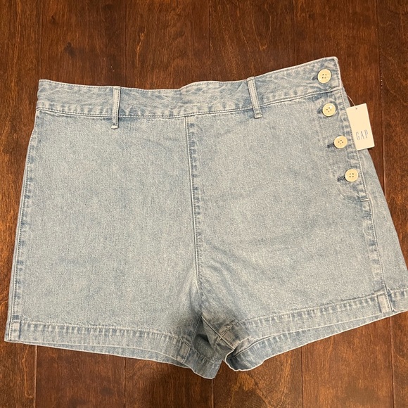 GAP | Shorts | Womens Gap Jean Shorts With Buttons On The Side | Poshmark